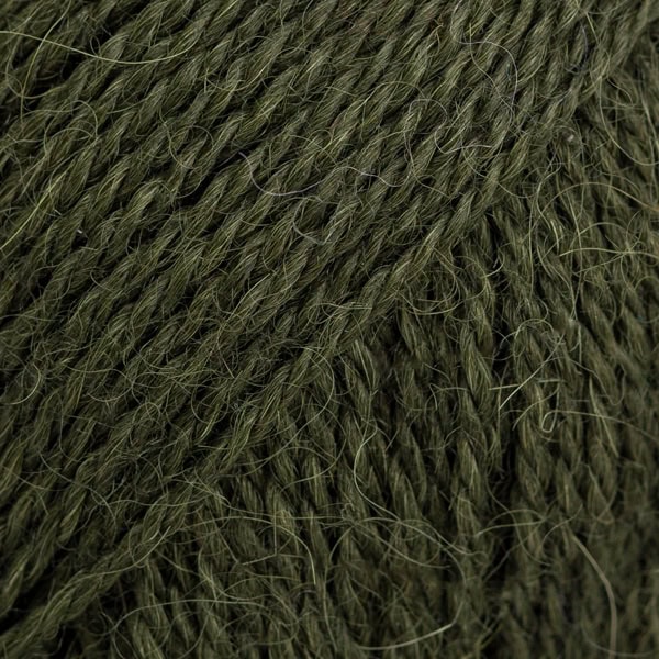 Hollywool — Premium European Yarn & Knitting Supplies